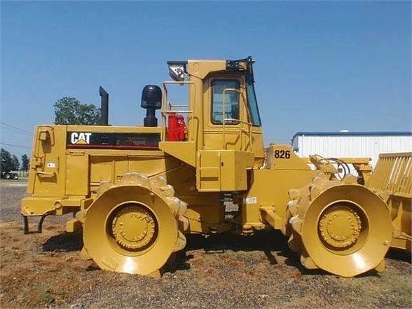CAT 826C