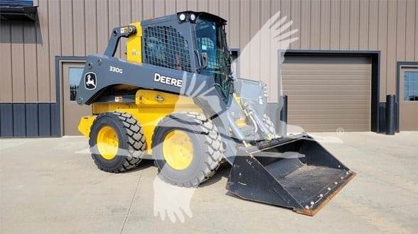 John Deere 330G