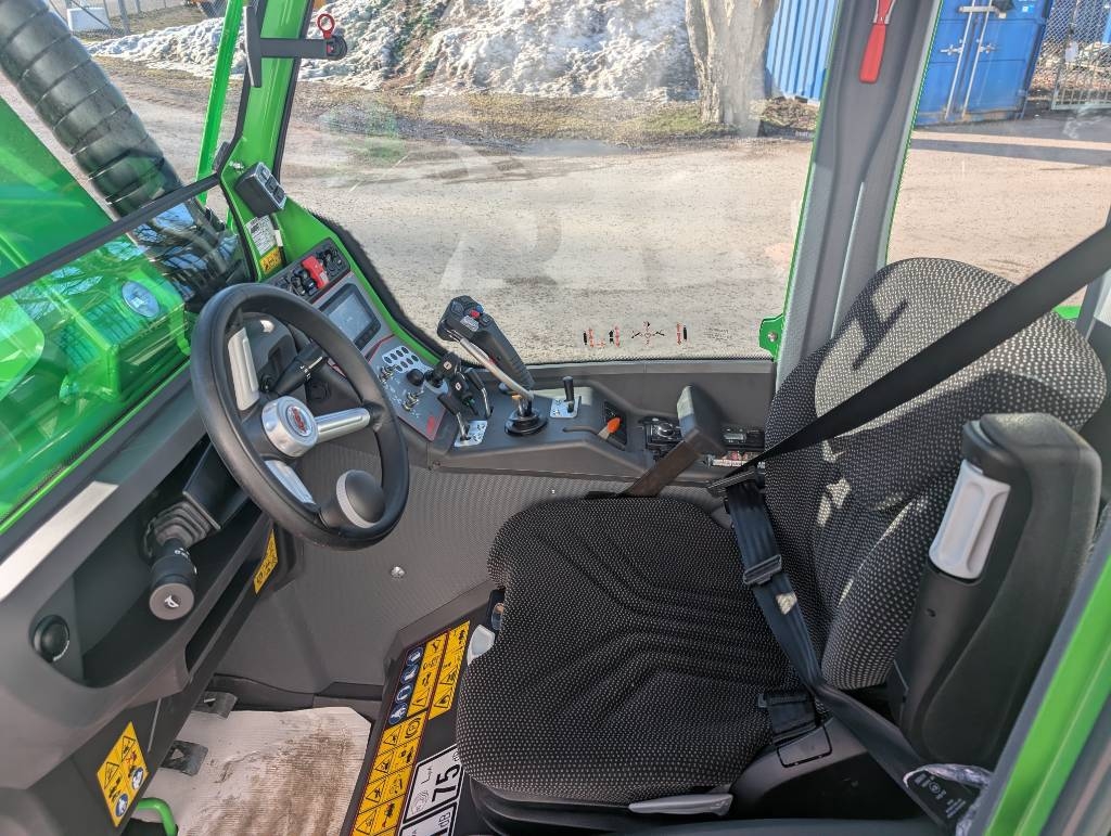 Avant 860 i BLACK EDITION! Super lagerkampanj! - Kompaktlastare ...
