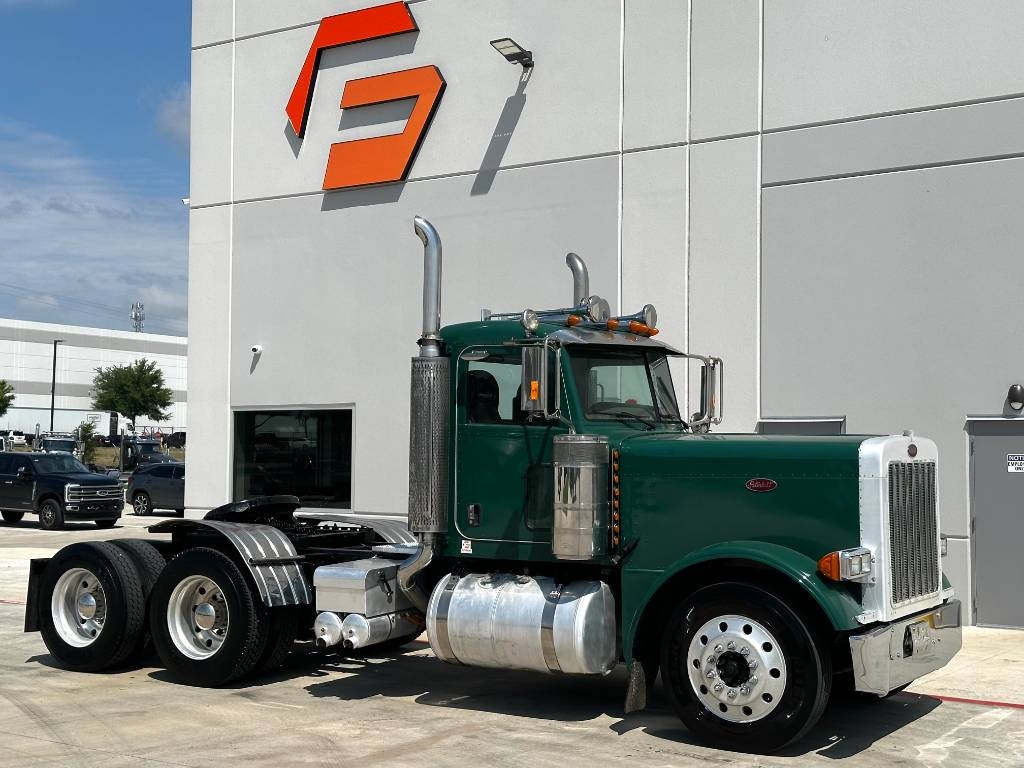 Peterbilt Heavy Duty Trucks & Truck Trailers For Sale | Ritchie List