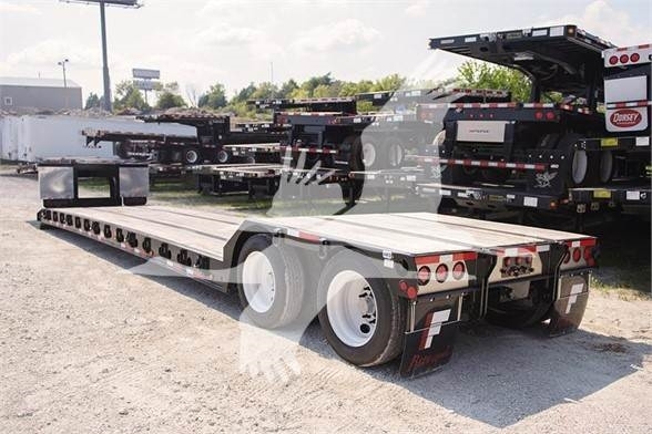 Fontaine RENT ME! Fontaine 40 ton Lowboy RGN