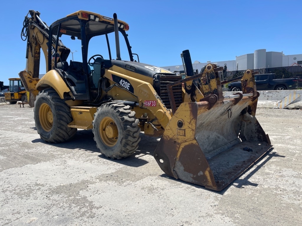 CAT 420E