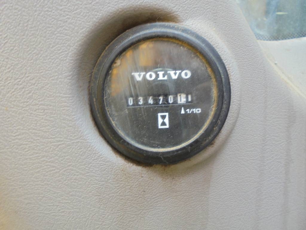 Volvo EC140EL - Crawler excavators - Construction - Thomas Plant Hire