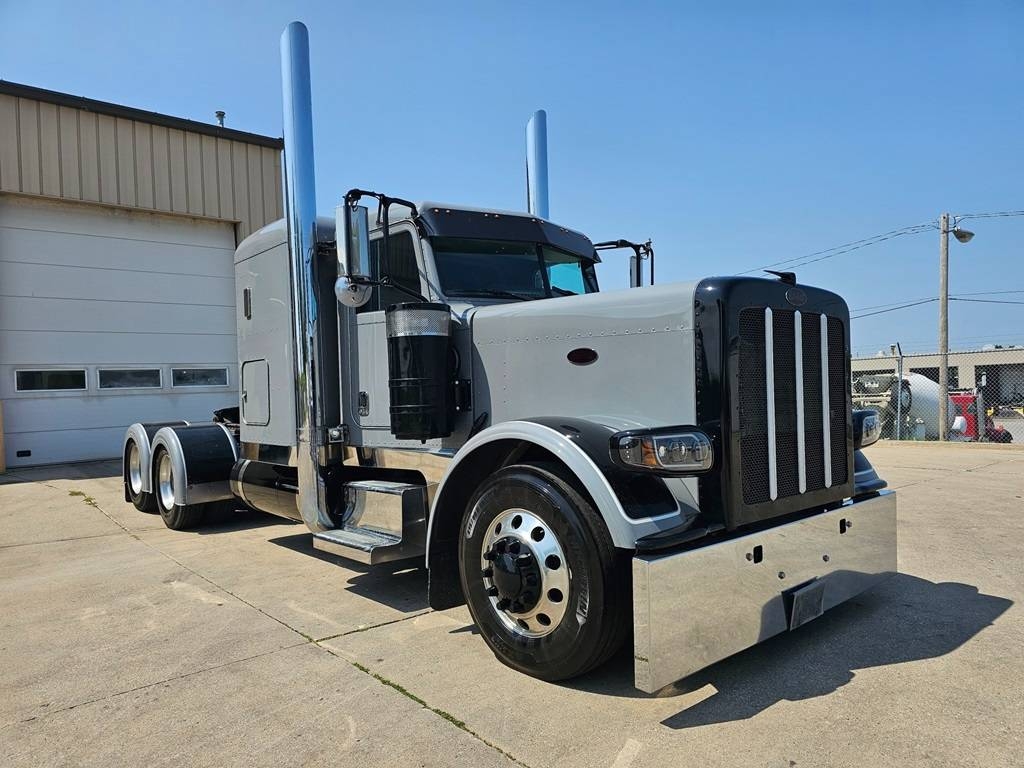 Peterbilt Heavy Duty Trucks & Truck Trailers For Sale | Ritchie List