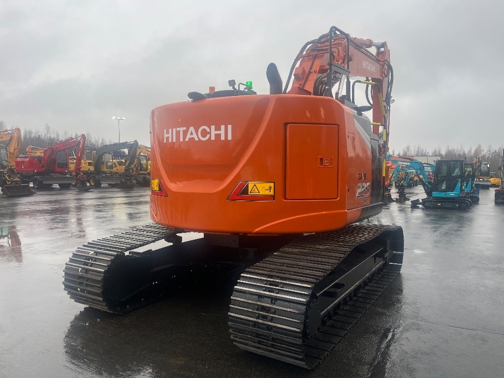Hitachi ZX 225 US-7 / Pienet tunnit, Stage V, Rasvari - Crawler ...