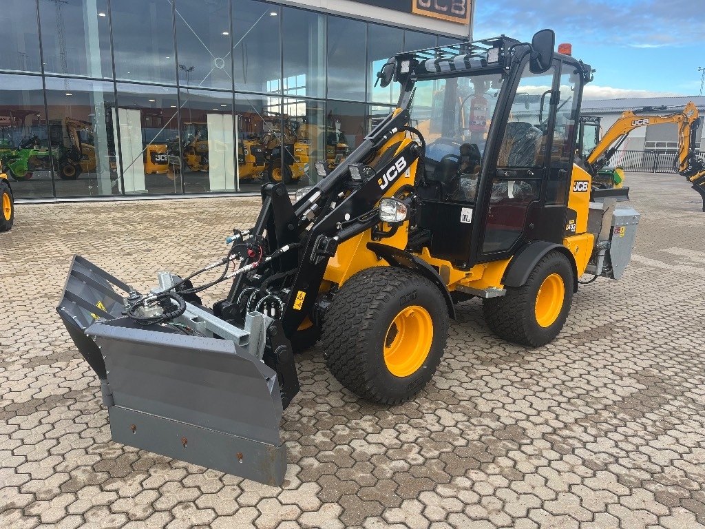 JCB 403 Plus 30km/h Steg5 m. Vinterpaket - Kompaktlastare - Entreprenad ...