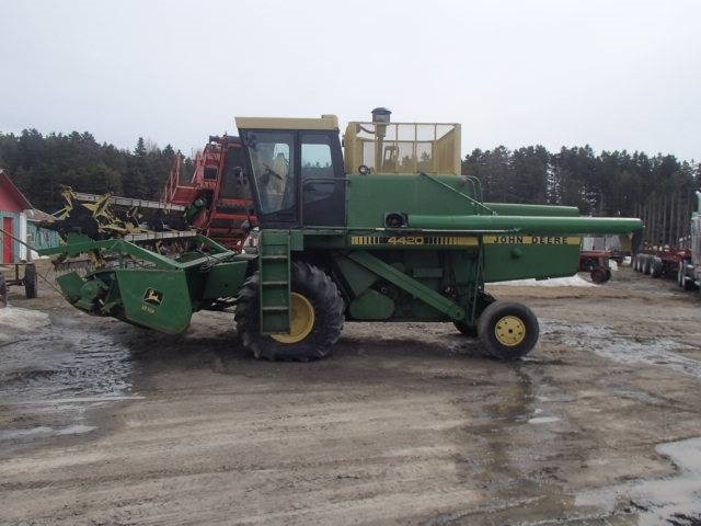 John Deere 4420