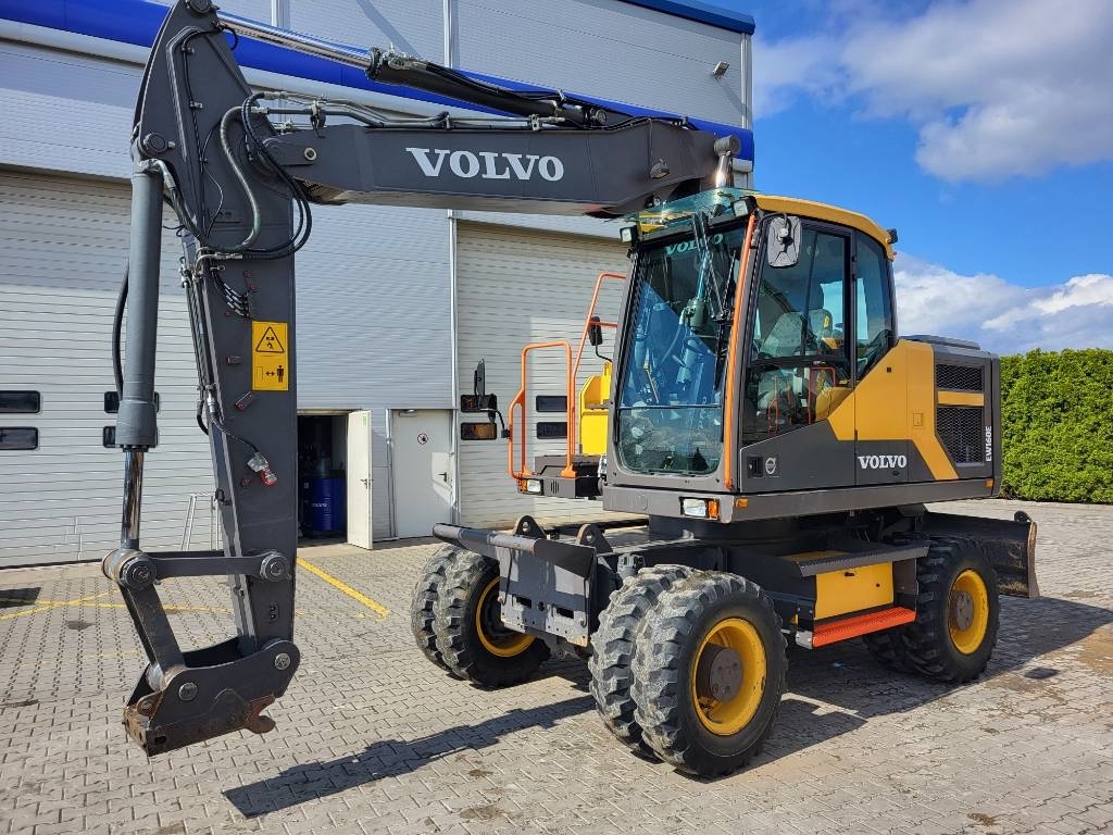 Volvo EW 160 E - Wheeled Excavators - Construction Equipment - Volvo CE ...