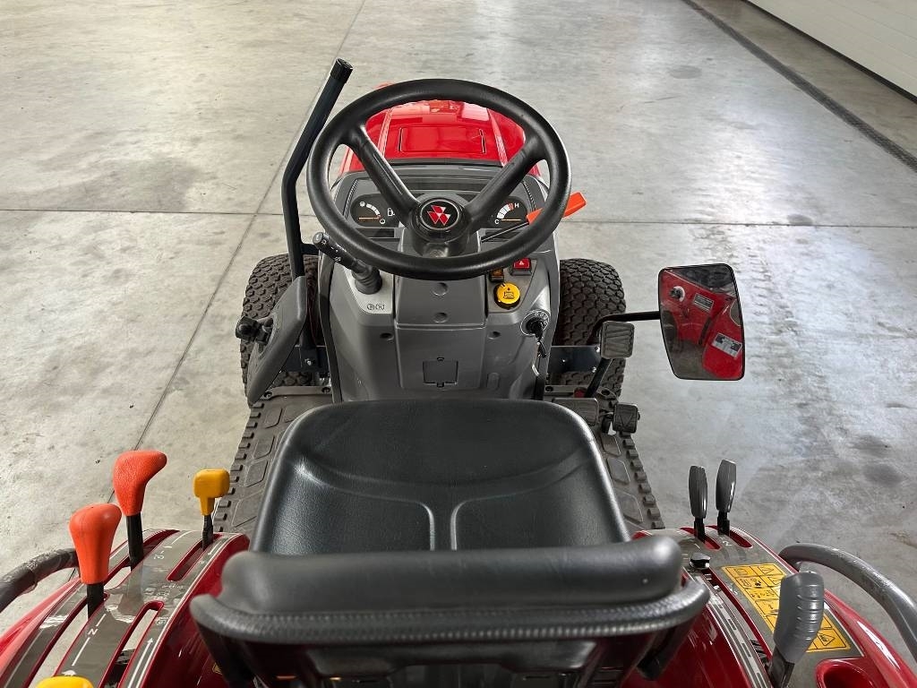 Massey Ferguson 1525 - Ciągniki rolnicze - Maszyny rolnicze - Roltoma