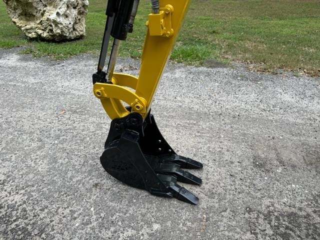Yanmar Vio 17