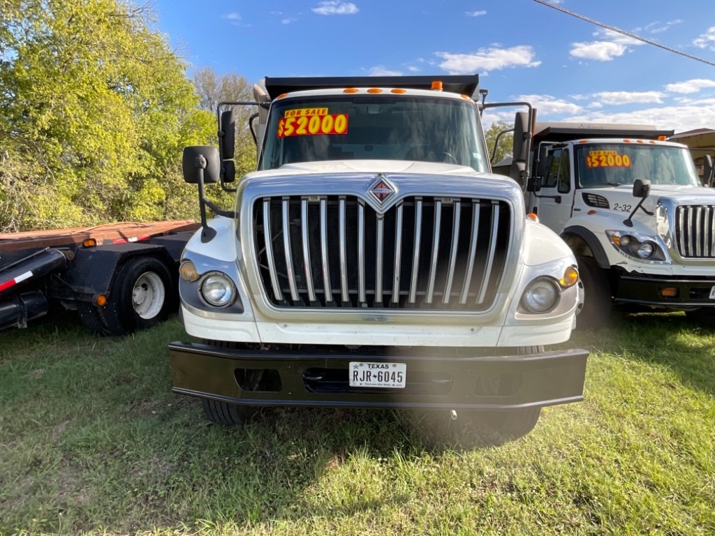 International 7600 SBA