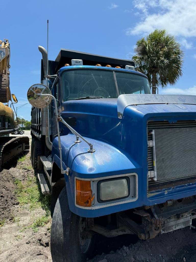 Mack CH613 8x4 2002