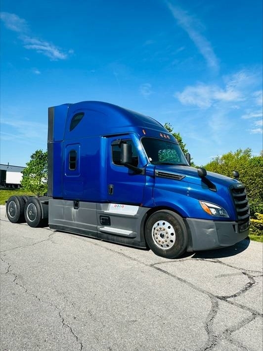 Freightliner Heavy Duty Trucks & Truck Trailers For Sale | Ritchie List