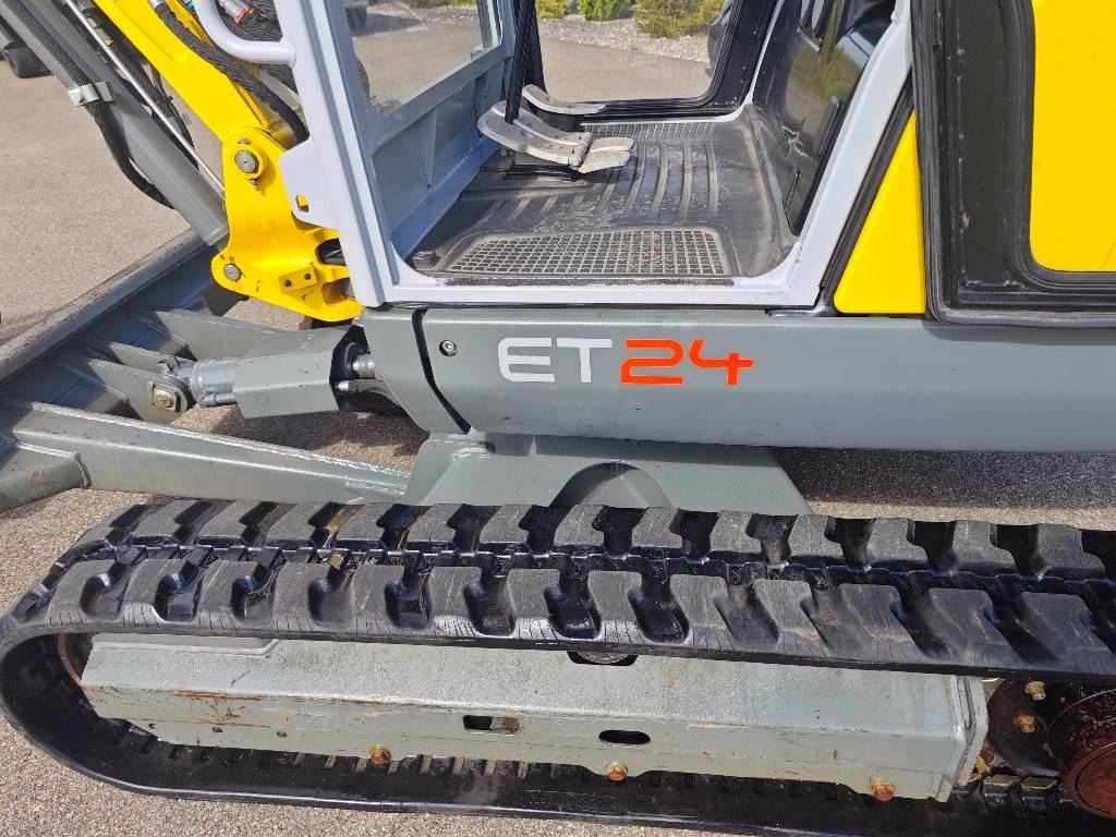 Wacker Neuson ET24 Powertilt+Löffelpacket - Tracked / Mini excavators ...
