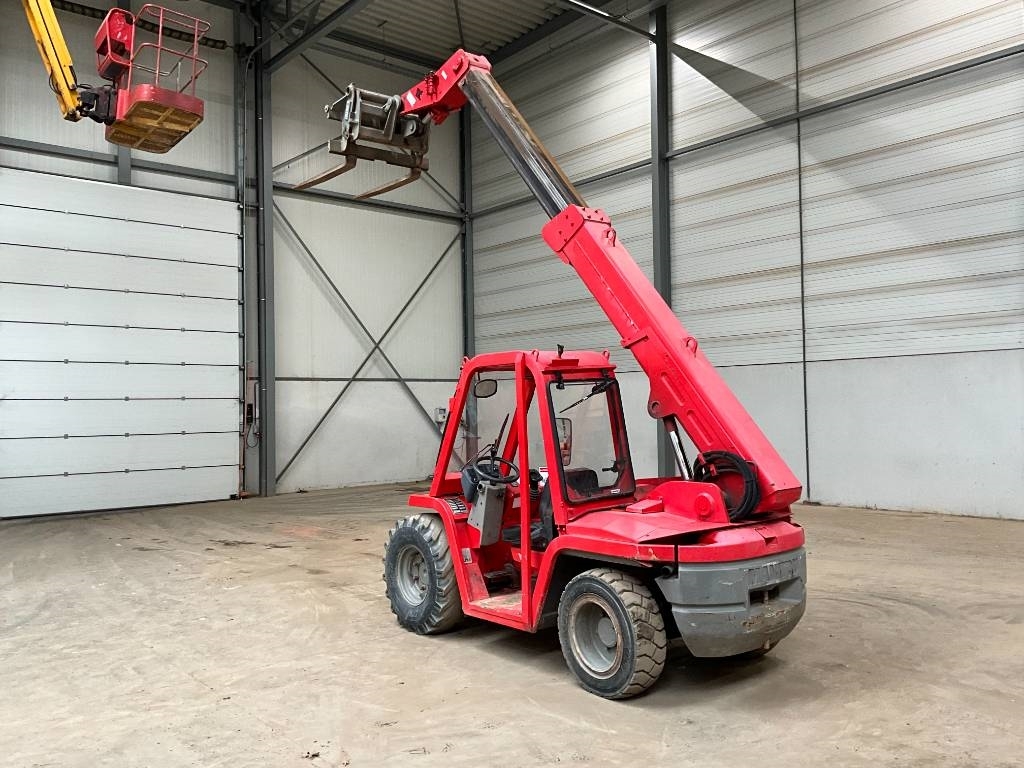 Manitou BT 420 - Verreikers - Bouw - Geuens Machinery