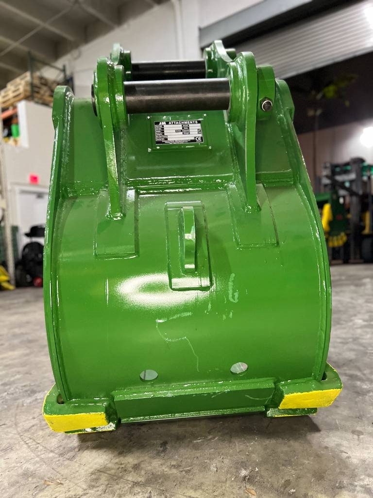 JM Attachments ExtremeHD Rock Bucket 24" for JCB JS130