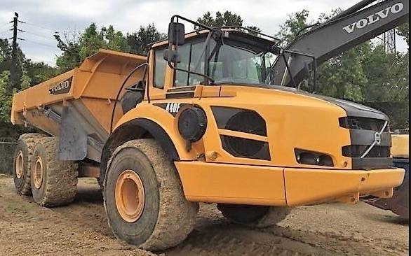 Volvo Single Axle Dump Trucks & 1 Ton Dump Trucks | Ritchie List