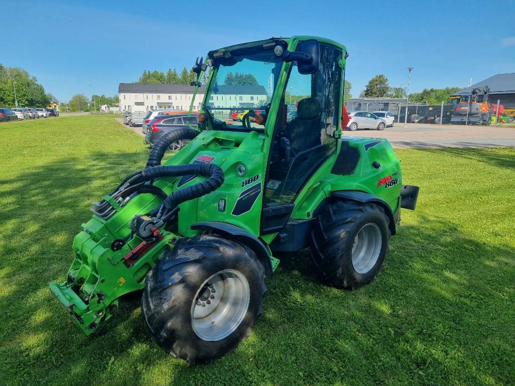 Avant 860i Stage V, AC, baklyft - Kompaktlastare - Entreprenad ...