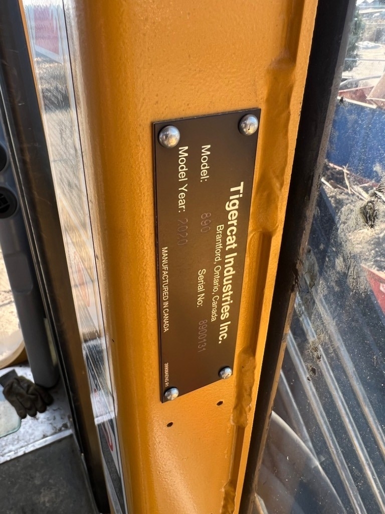 Tigercat 890