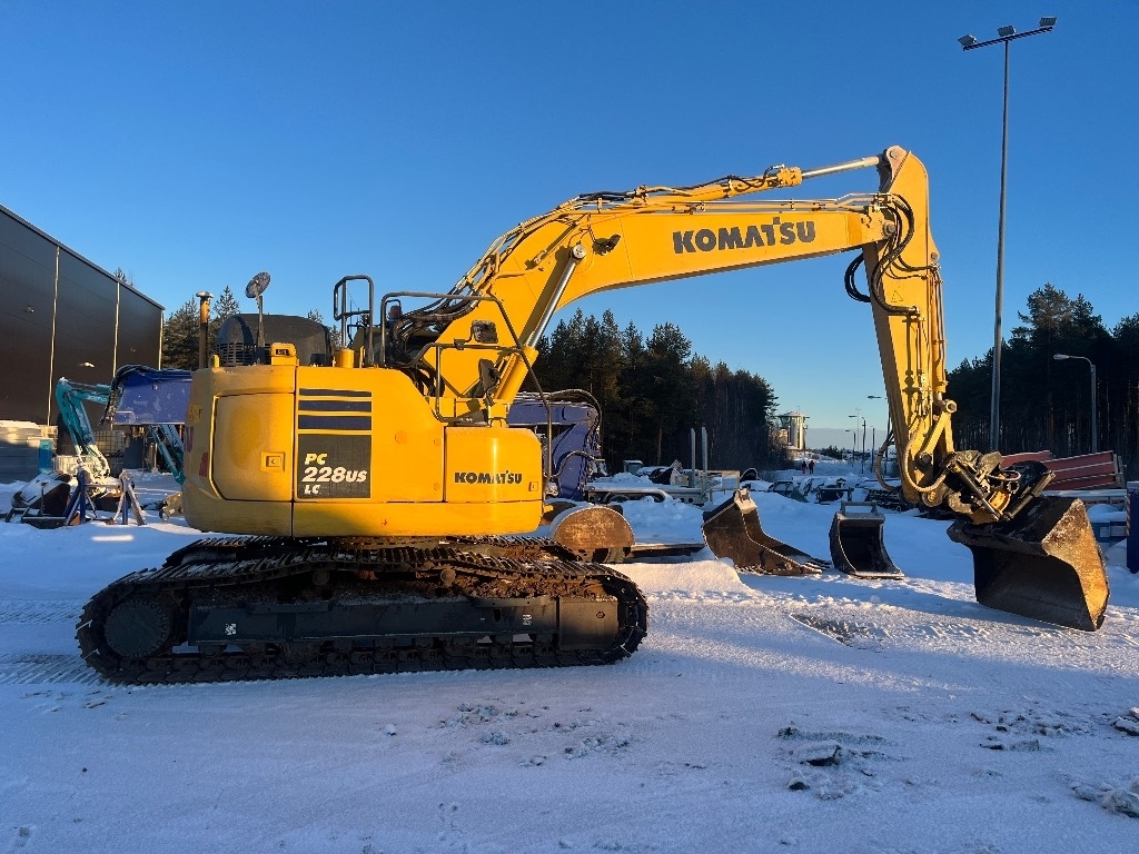 Komatsu PC 228 US / Engcon, Novatron 3D, 3 Kauhaa - Crawler Excavators ...