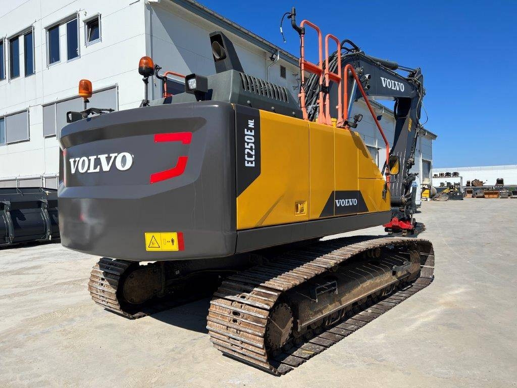Buy Used Volvo ECR145EL Crawler Excavator for sale in Stockholm, Sweden ...