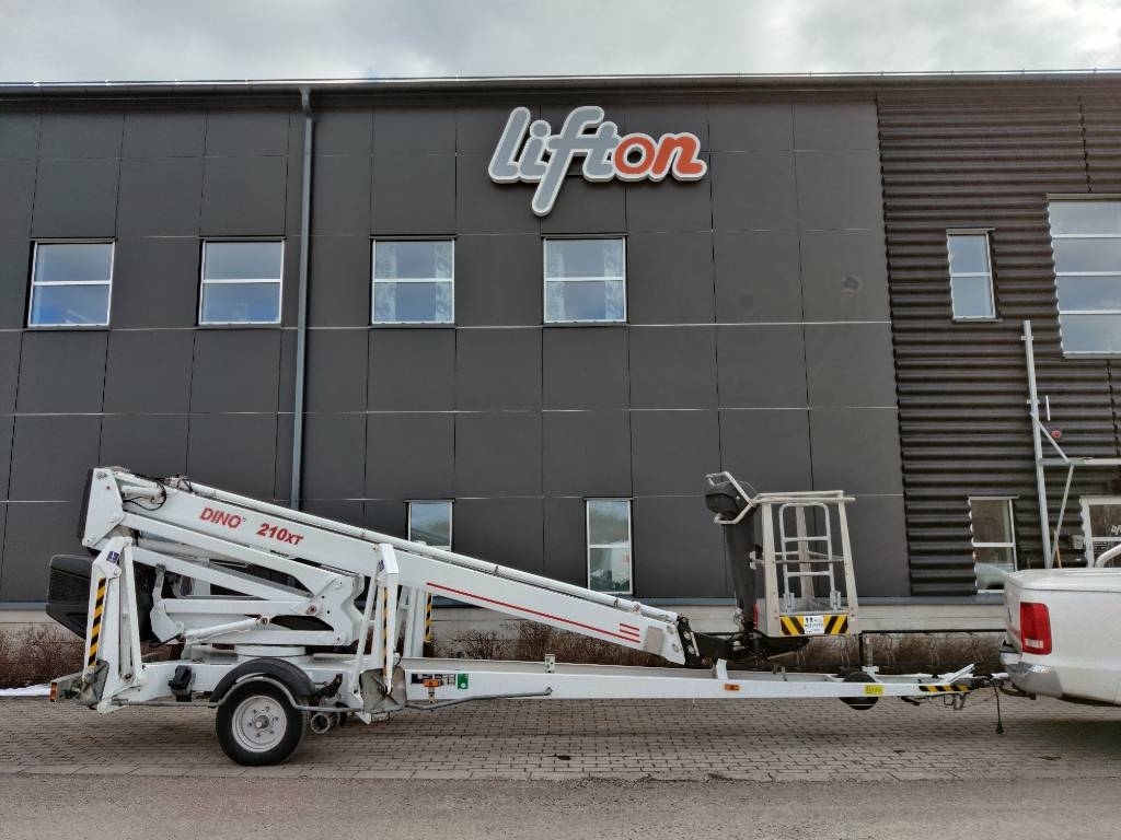 Begagnade liftar - skylift - släpvagnslift - Lifton AB