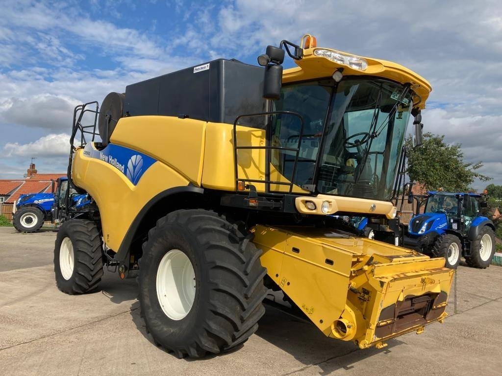 New Holland CR960 | The Farming Forum