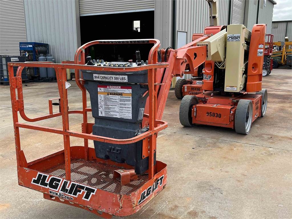 JLG E300AJP