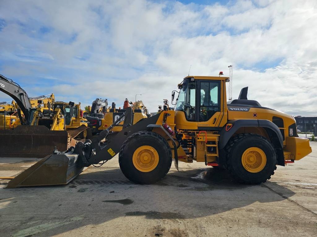 Buy Used Volvo L90H Wheel loader for sale in Stockholm, Sweden · PAN ...