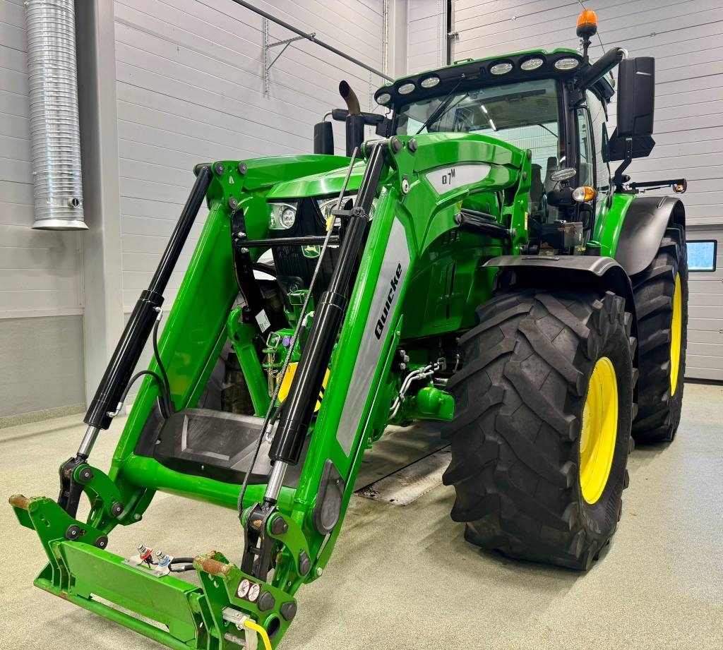 John Deere 6215 R Ultimate - Traktorit - Maatalous - Wihuri Oy / Witraktor