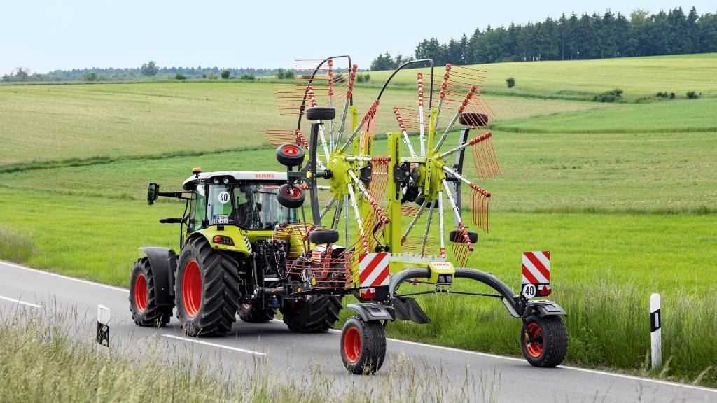 CLAAS liner 2700 trend - Swathers \ Windrowers - Agriculture - Kamps de ...