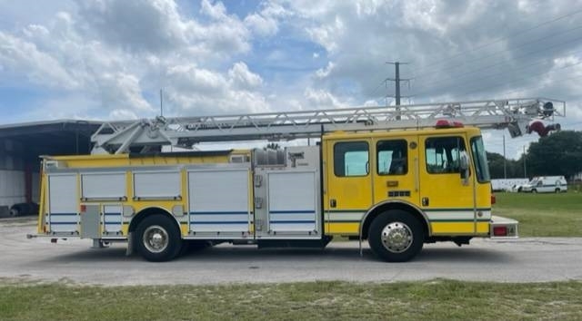 [Other] 2002 HME 1871 SLE 65 FT LADDER FIRE TRUCK