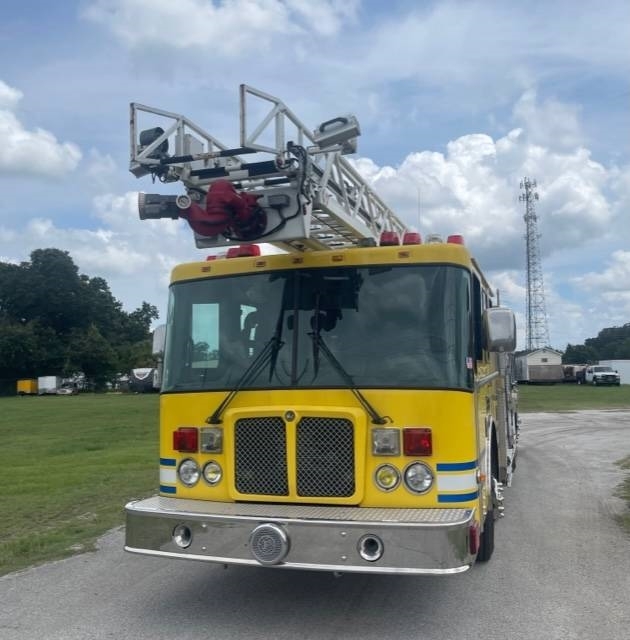 [Other] 2002 HME 1871 SLE 65 FT LADDER FIRE TRUCK