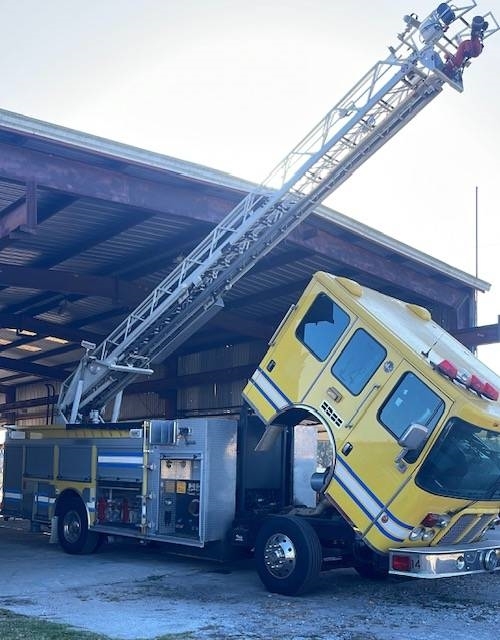 [Other] 2002 HME 1871 SLE 65 FT LADDER FIRE TRUCK