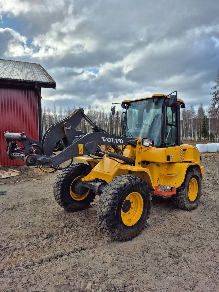 Volvo L 30 G | Polar Machine Trading