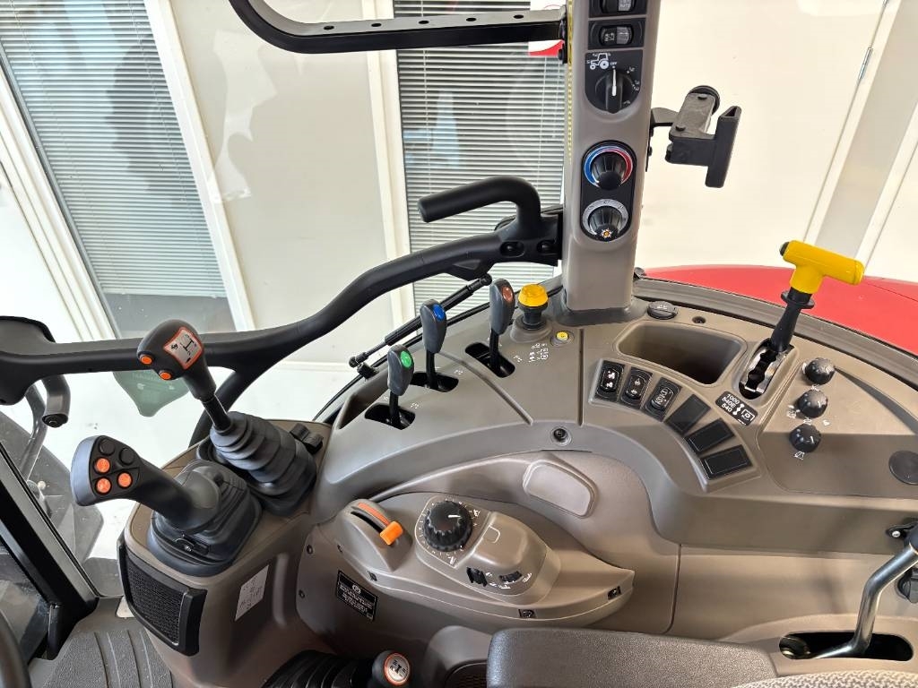 Case IH Farmall 120 C - Traktorit - Maatalous - NHK Keskus