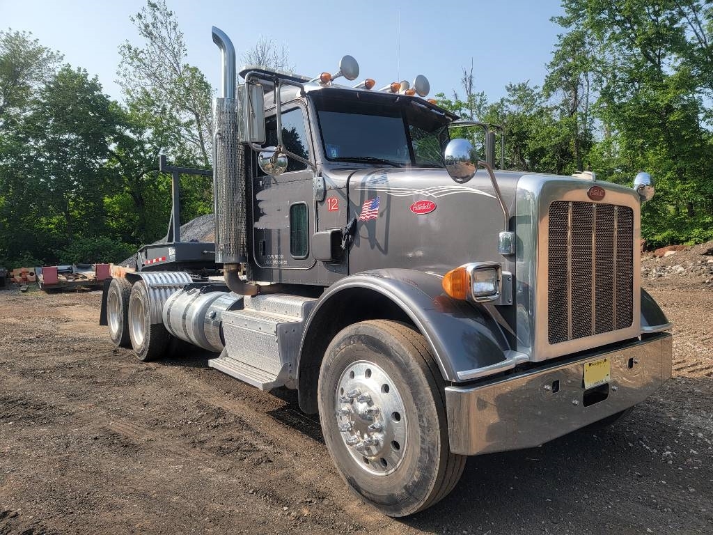 Peterbilt 365