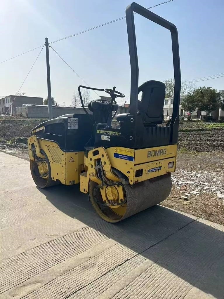 2017 BOMAG BW 100 AD Used Tandem Vibratory Roller for sale | P&E