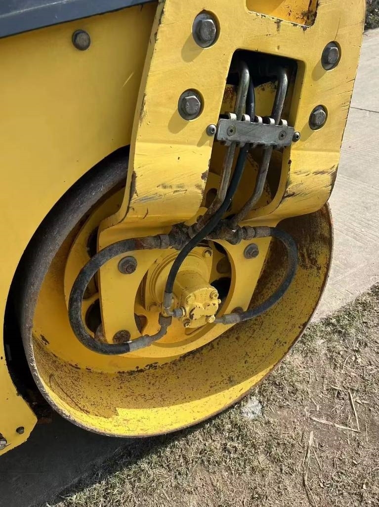 2017 BOMAG BW 100 AD Used Tandem Vibratory Roller for sale | P&E