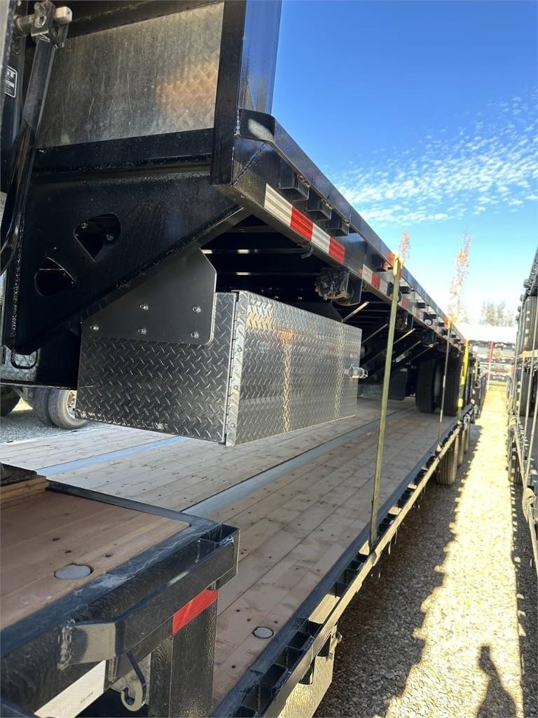 Doepker Ramp Deck/Step Deck With Beavertail/Drop Deck