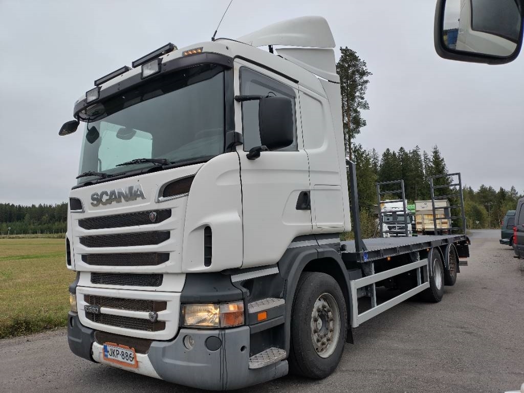 Scania R560 6x2 täysilmaj.uusi koneenkuljetusritilä - Lava-kuorma-autot ...