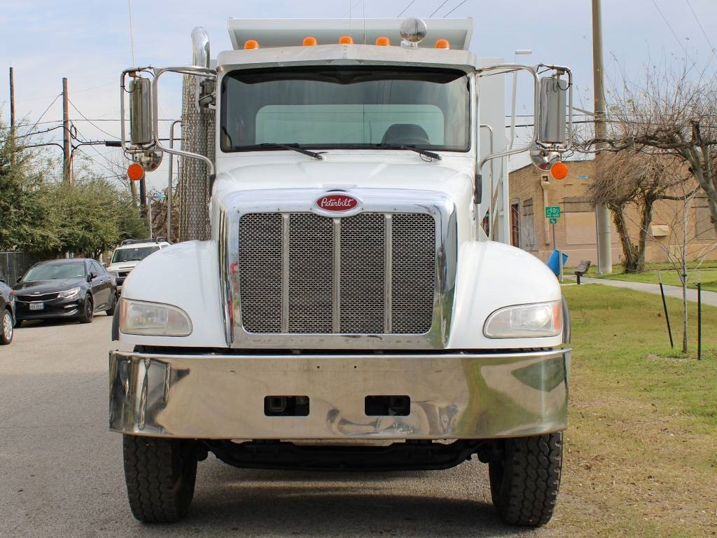 Peterbilt 348