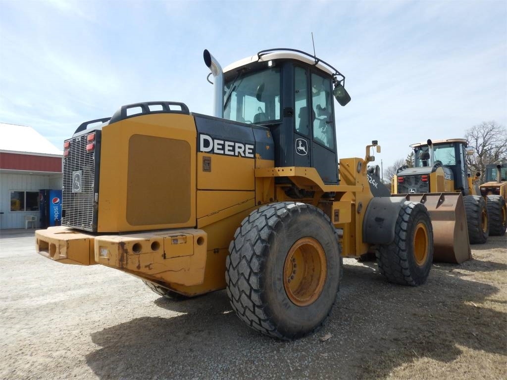 John Deere 624K