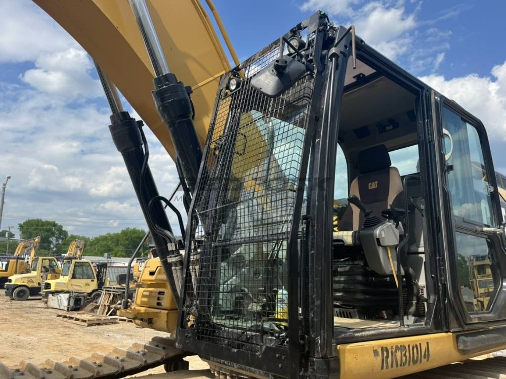 Caterpillar Front Window Guard/Screens Excavator 312