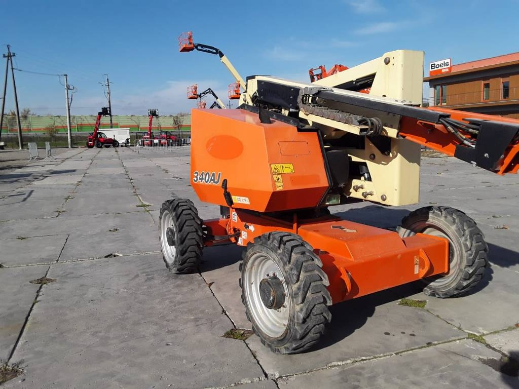 JLG 340AJ - Articulated boom lifts - Construction Equipment - Boels