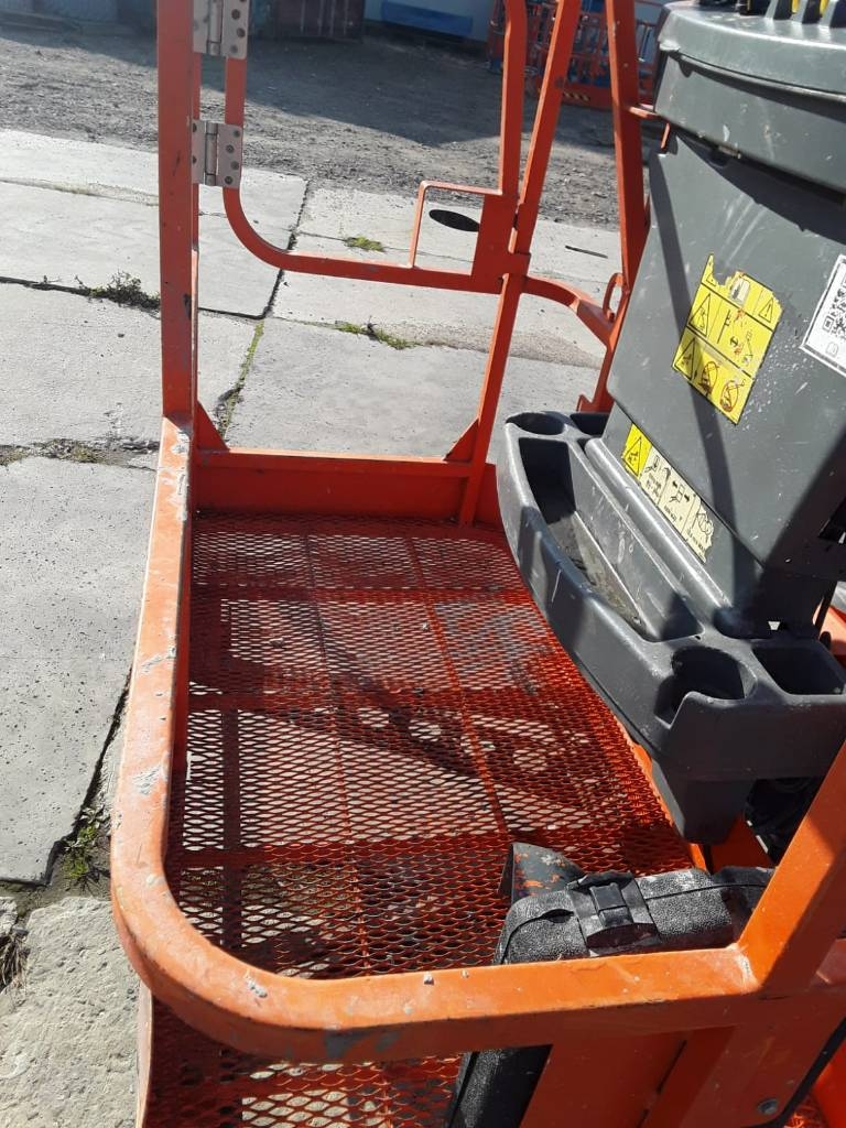 JLG 340AJ - Articulated boom lifts - Construction Equipment - Boels
