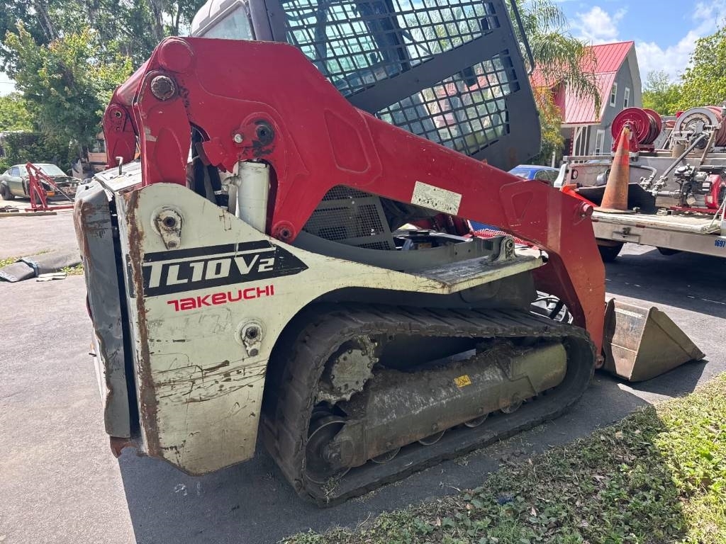 Takeuchi TL10