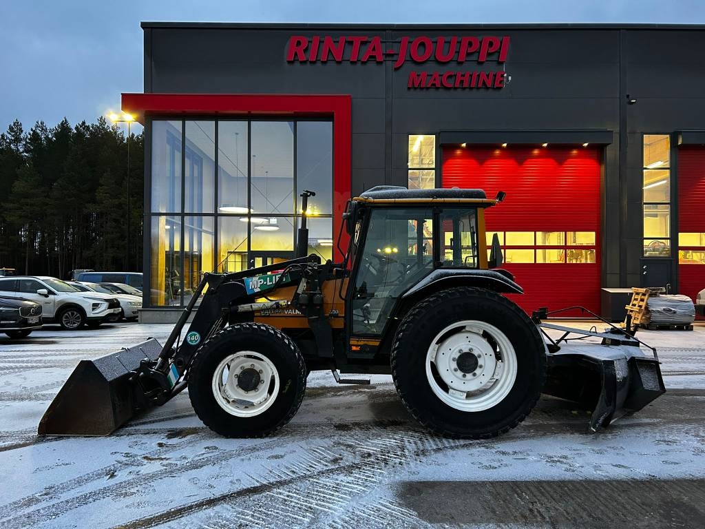 Valtra Valmet 600 / Kuormaaja, Kauha, Lumilinko! - Tractors ...