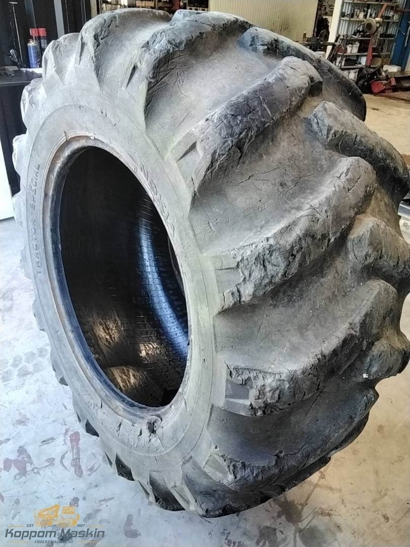 Nokian Tractor special 700/55x34 - Däck, hjul och fälgar ...