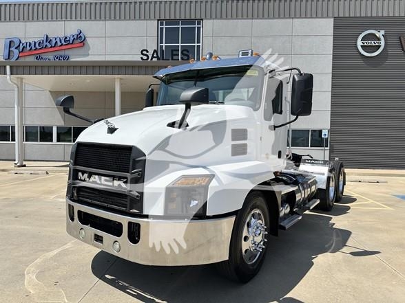 Mack ANTHEM 64T